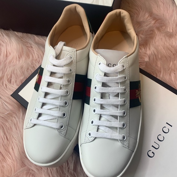 Gucci | Shoes | Gucci White Leather Bumblebee Sneaker Never Worn | Poshmark